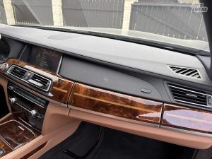 Grey BMW 740 2013 in Klaipeda, with an engine capacity of 3.00 L and mileage of 200 thousand km for 14500 €, photo 7 on AUTOMOTO.COM.LV