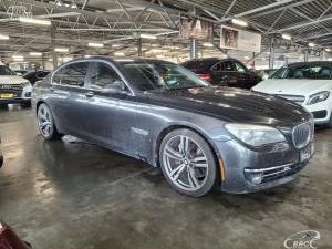 Grey BMW 740 2013 in Avizieniai, with an engine capacity of 3.00 L and mileage of 250 thousand km for 8900 €, photo 4 on AUTOMOTO.COM.LV