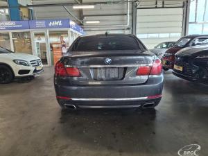 Grey BMW 740 2013 in Avizieniai, with an engine capacity of 3.00 L and mileage of 250 thousand km for 8900 €, photo 5 on AUTOMOTO.COM.LV