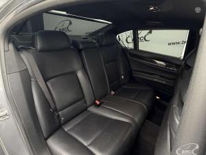Grey BMW 740 2013 in Vilnius, with an engine capacity of 3.00 L and mileage of 327 thousand km for 10600 €, photo 16 on AUTOMOTO.COM.LV