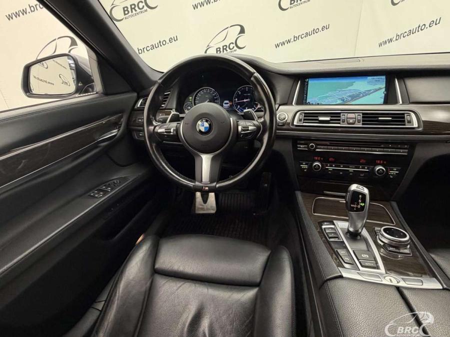 Grey BMW 740 2013 in Vilnius, with an engine capacity of 3.00 L and mileage of 327 thousand km for 10600 €, photo 19 on AUTOMOTO.COM.LV