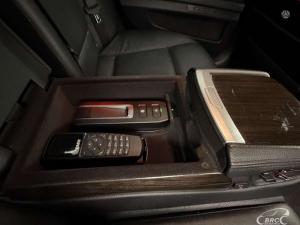 Grey BMW 740 2013 in Vilnius, with an engine capacity of 3.00 L and mileage of 327 thousand km for 10600 €, photo 25 on AUTOMOTO.COM.LV