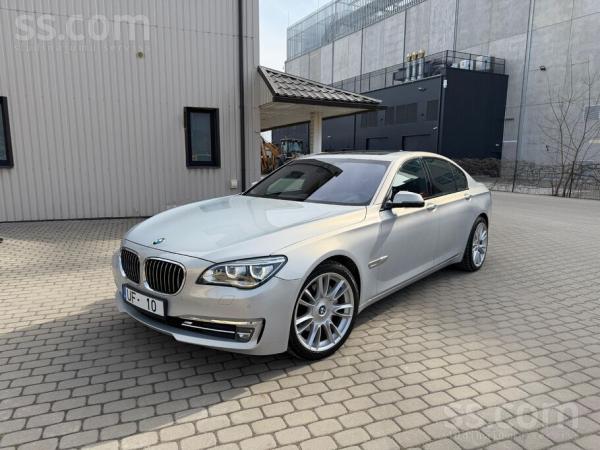 Pelēks BMW 740 2013 Rīga, ar dzinēja tilpumu 3.00 L un nobraukumu 215 tūkst. km par 14500 €, foto 1 vietnē AUTOMOTO.COM.LV