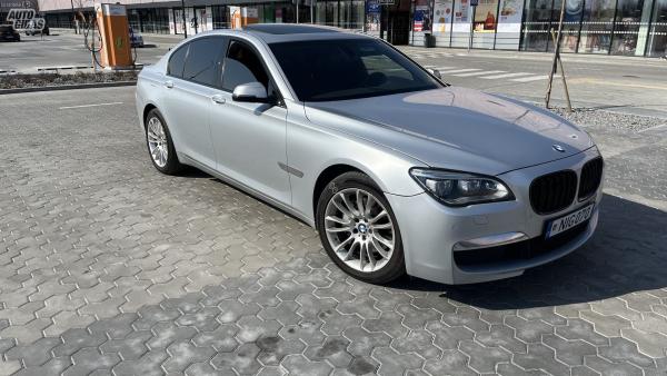 Grey BMW 740 2013 in Panevezys, with an engine capacity of 3.00 L and mileage of 284 thousand km for 10900 €, photo 4 on AUTOMOTO.COM.LV
