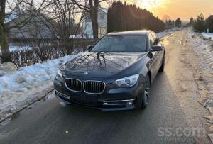 Grey BMW 740 2014 in Valmiera, with an engine capacity of 3.00 L and mileage of 196 thousand km for 19200 €, photo 3 on AUTOMOTO.COM.LV