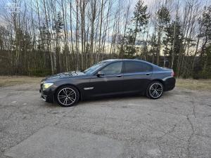 Pelēks BMW 740 2014 Šauļi, ar dzinēja tilpumu 3.00 L un nobraukumu 395 tūkst. km par 12500 €, foto 3 vietnē AUTOMOTO.COM.LV