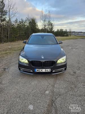 Pelēks BMW 740 2014 Šauļi, ar dzinēja tilpumu 3.00 L un nobraukumu 395 tūkst. km par 12500 €, foto 6 vietnē AUTOMOTO.COM.LV