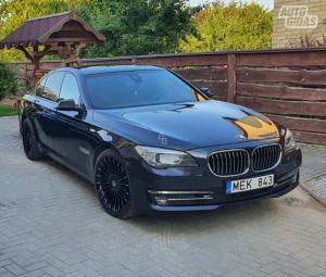 Pelēks BMW 740 2014 Šauļi, ar dzinēja tilpumu 3.00 L un nobraukumu 395 tūkst. km par 12500 €, foto 7 vietnē AUTOMOTO.COM.LV