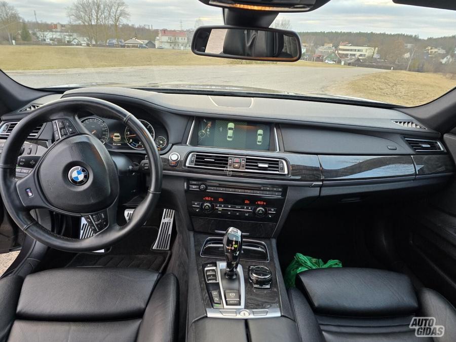 Pelēks BMW 740 2014 Šauļi, ar dzinēja tilpumu 3.00 L un nobraukumu 395 tūkst. km par 12500 €, foto 11 vietnē AUTOMOTO.COM.LV