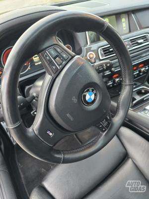 Pelēks BMW 740 2014 Šauļi, ar dzinēja tilpumu 3.00 L un nobraukumu 395 tūkst. km par 12500 €, foto 12 vietnē AUTOMOTO.COM.LV