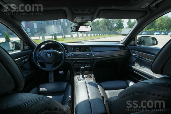 Pelēks BMW 740 2014 Rīga, ar dzinēja tilpumu 3.00 L un nobraukumu 349 tūkst. km par 14500 €, foto 10 vietnē AUTOMOTO.COM.LV