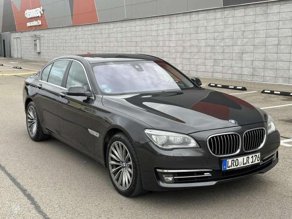 БМВ 740 2014 в Клайпеда на AUTOMOTO.COM.LV Серый БМВ 740 2014 в Клайпеда, объемом двигателя 2.99 л и пробегом 290 тыс. км за 11000 €, фото 3 на AUTOMOTO.COM.LV