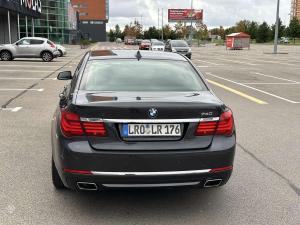 Pelēks BMW 740 2014 Klaipėda, ar dzinēja tilpumu 2.99 L un nobraukumu 290 tūkst. km par 11000 €, foto 16 vietnē AUTOMOTO.COM.LV