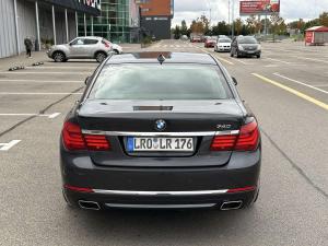 Pelēks BMW 740 2014 Klaipėda, ar dzinēja tilpumu 2.99 L un nobraukumu 290 tūkst. km par 11000 €, foto 17 vietnē AUTOMOTO.COM.LV