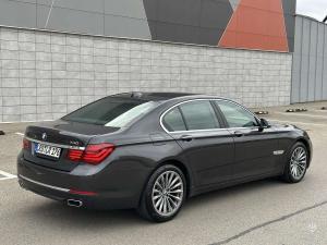 Pelēks BMW 740 2014 Klaipėda, ar dzinēja tilpumu 2.99 L un nobraukumu 290 tūkst. km par 11000 €, foto 19 vietnē AUTOMOTO.COM.LV