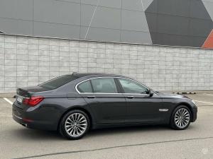 Pelēks BMW 740 2014 Klaipėda, ar dzinēja tilpumu 2.99 L un nobraukumu 290 tūkst. km par 11000 €, foto 20 vietnē AUTOMOTO.COM.LV