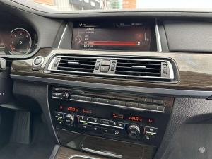 Pelēks BMW 740 2014 Klaipėda, ar dzinēja tilpumu 2.99 L un nobraukumu 290 tūkst. km par 11000 €, foto 38 vietnē AUTOMOTO.COM.LV