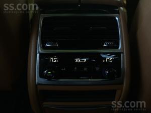 Pelēks BMW 740 2015 Rīga, ar dzinēja tilpumu 3.00 L un nobraukumu 238 tūkst. km par 23000 €, foto 11 vietnē AUTOMOTO.COM.LV