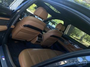 Pelēks BMW 740 2015 Rīga, ar dzinēja tilpumu 3.00 L un nobraukumu 238 tūkst. km par 23000 €, foto 12 vietnē AUTOMOTO.COM.LV