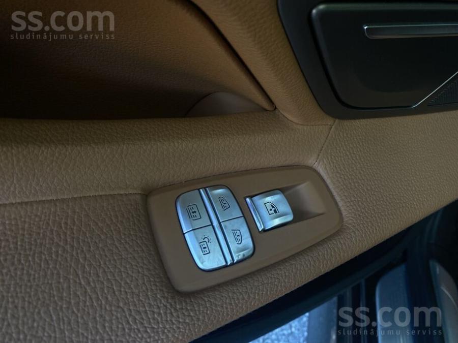 Pelēks BMW 740 2015 Rīga, ar dzinēja tilpumu 3.00 L un nobraukumu 238 tūkst. km par 23000 €, foto 14 vietnē AUTOMOTO.COM.LV