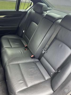 Grey BMW 740 2015 in Kaunas, with an engine capacity of 2.99 L and mileage of 246 thousand km for 11200 €, photo 10 on AUTOMOTO.COM.LV