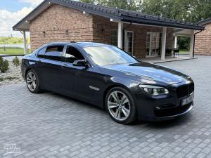 Grey BMW 740 2015 in Vilnius, with an engine capacity of 3.00 L and mileage of 210 thousand km for 14999 €, photo 10 on AUTOMOTO.COM.LV