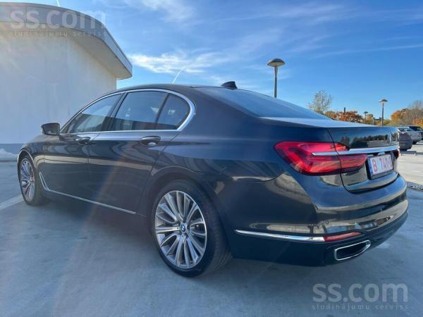Pelēks BMW 740 2016 Rīga, ar dzinēja tilpumu 3.00 L un nobraukumu 273 tūkst. km par 20600 €, foto 3 vietnē AUTOMOTO.COM.LV