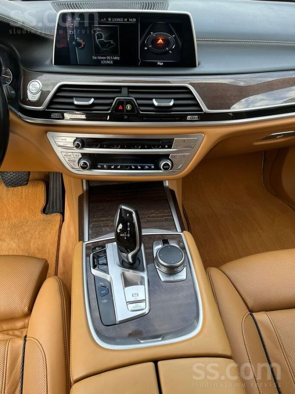 Pelēks BMW 740 2016 Rīga, ar dzinēja tilpumu 3.00 L un nobraukumu 273 tūkst. km par 20600 €, foto 8 vietnē AUTOMOTO.COM.LV