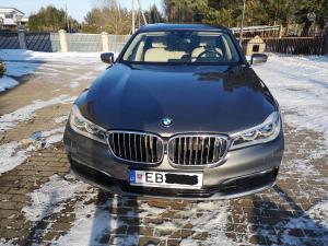 Grey BMW 740 2016 in Siauliai, with an engine capacity of 2.00 L and mileage of 212 thousand km for 21900 €, photo 8 on AUTOMOTO.COM.LV