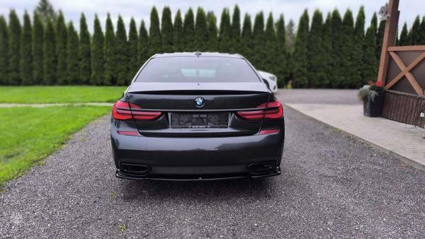 Pelēks BMW 740 2016 Kuršėnai, ar dzinēja tilpumu 2.99 L un nobraukumu 300 tūkst. km par 21300 €, foto 5 vietnē AUTOMOTO.COM.LV
