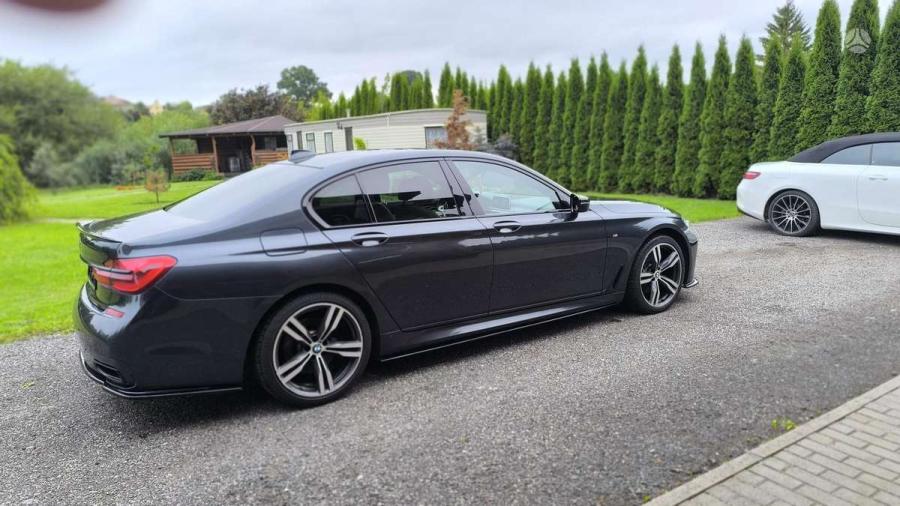Pelēks BMW 740 2016 Kuršėnai, ar dzinēja tilpumu 2.99 L un nobraukumu 300 tūkst. km par 21300 €, foto 9 vietnē AUTOMOTO.COM.LV