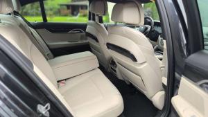 Pelēks BMW 740 2016 Kuršėnai, ar dzinēja tilpumu 2.99 L un nobraukumu 300 tūkst. km par 21300 €, foto 10 vietnē AUTOMOTO.COM.LV