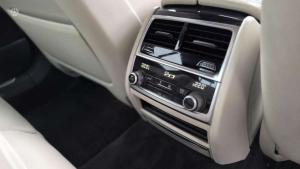 Pelēks BMW 740 2016 Kuršėnai, ar dzinēja tilpumu 2.99 L un nobraukumu 300 tūkst. km par 21300 €, foto 23 vietnē AUTOMOTO.COM.LV