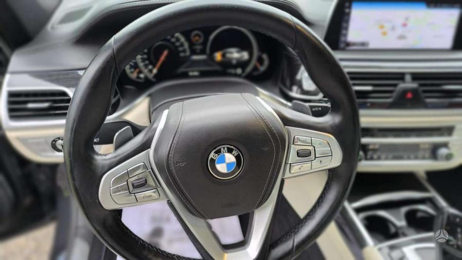 Pelēks BMW 740 2016 Kuršėnai, ar dzinēja tilpumu 2.99 L un nobraukumu 300 tūkst. km par 21300 €, foto 28 vietnē AUTOMOTO.COM.LV