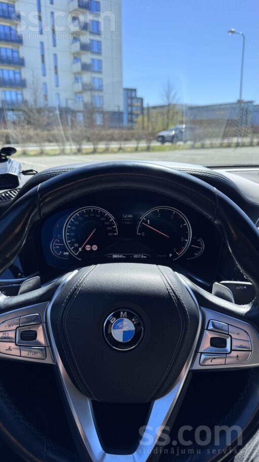 Pelēks BMW 740 2017 Rīga, ar dzinēja tilpumu 3.00 L un nobraukumu 280 tūkst. km par 25400 €, foto 7 vietnē AUTOMOTO.COM.LV