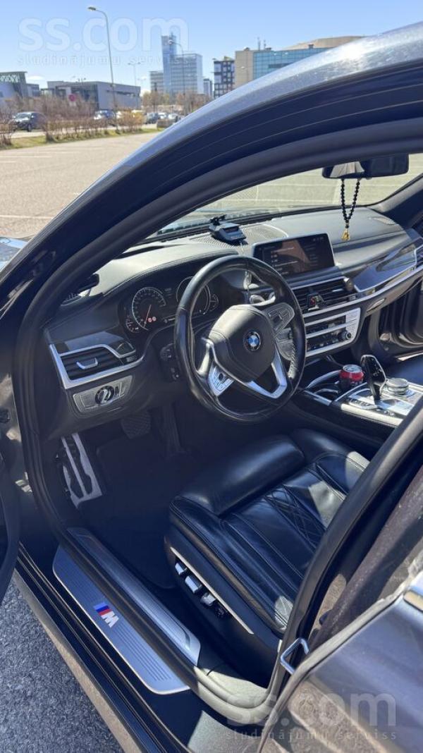 Pelēks BMW 740 2017 Rīga, ar dzinēja tilpumu 3.00 L un nobraukumu 280 tūkst. km par 25400 €, foto 7 vietnē AUTOMOTO.COM.LV