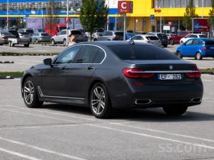 Grey BMW 740 2017 in Riga, with an engine capacity of 3.00 L and mileage of 282 thousand km for 24500 €, photo 4 on AUTOMOTO.COM.LV