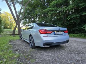 Grey BMW 740 2017 in Klaipeda, with an engine capacity of 2.99 L and mileage of 198 thousand km for 26500 €, photo 11 on AUTOMOTO.COM.LV