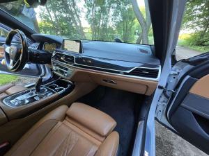 Grey BMW 740 2017 in Klaipeda, with an engine capacity of 2.99 L and mileage of 198 thousand km for 26500 €, photo 20 on AUTOMOTO.COM.LV