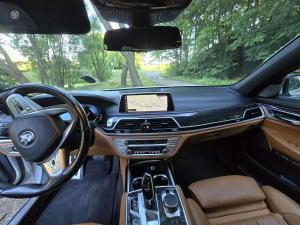 Grey BMW 740 2017 in Klaipeda, with an engine capacity of 2.99 L and mileage of 198 thousand km for 26500 €, photo 22 on AUTOMOTO.COM.LV