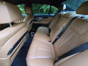 Grey BMW 740 2017 in Klaipeda, with an engine capacity of 2.99 L and mileage of 198 thousand km for 26500 €, photo 25 on AUTOMOTO.COM.LV