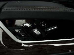 Grey BMW 740 2020 in Vilnius, with an engine capacity of 2.99 L and mileage of 222 thousand km for 33999 €, photo 22 on AUTOMOTO.COM.LV