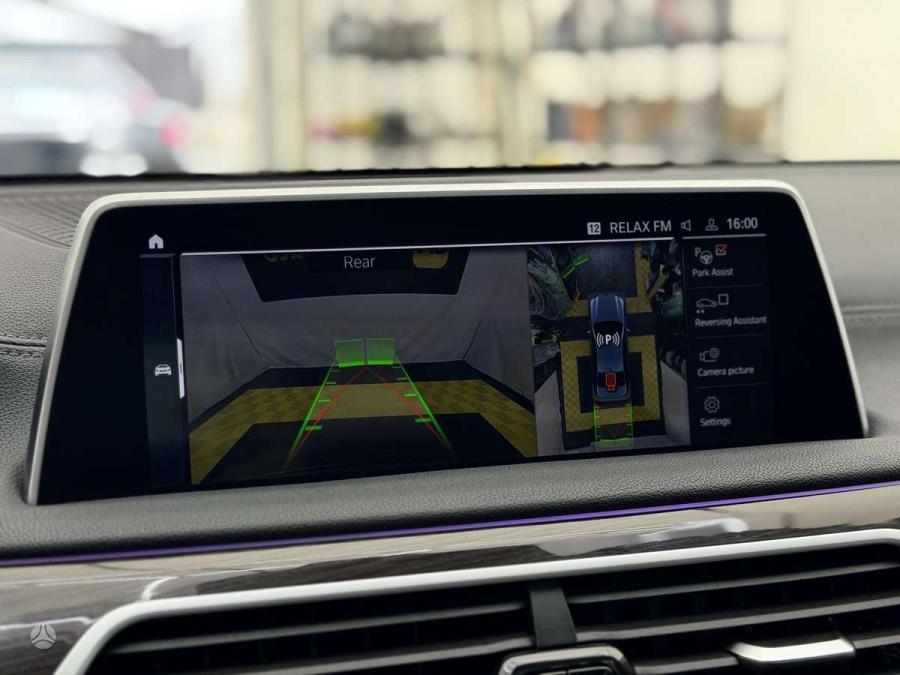 Pelēks BMW 740 2020 Viļņa, ar dzinēja tilpumu 2.99 L un nobraukumu 222 tūkst. km par 30600 €, foto 37 vietnē AUTOMOTO.COM.LV