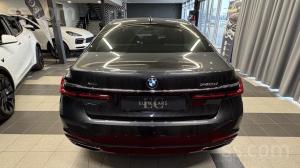 Grey BMW 740 2021 in Riga, with an engine capacity of 3.00 L and mileage of 121 thousand km for 41990 €, photo 7 on AUTOMOTO.COM.LV