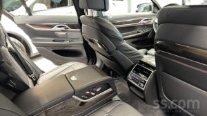 Grey BMW 740 2021 in Riga, with an engine capacity of 3.00 L and mileage of 121 thousand km for 41990 €, photo 16 on AUTOMOTO.COM.LV