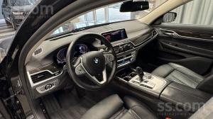 Grey BMW 740 2021 in Riga, with an engine capacity of 3.00 L and mileage of 121 thousand km for 41990 €, photo 24 on AUTOMOTO.COM.LV
