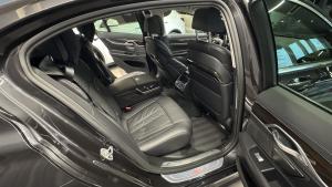 Grey BMW 740 2021 in Riga, with an engine capacity of 3.00 L and mileage of 121 thousand km for 41990 €, photo 13 on AUTOMOTO.COM.LV