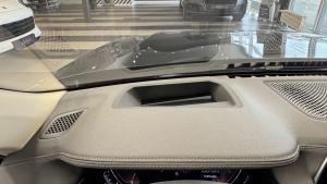 Grey BMW 740 2021 in Riga, with an engine capacity of 3.00 L and mileage of 121 thousand km for 41990 €, photo 25 on AUTOMOTO.COM.LV