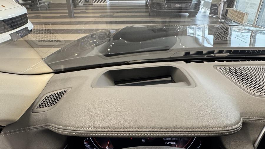 Grey BMW 740 2021 in Riga, with an engine capacity of 3.00 L and mileage of 121 thousand km for 41990 €, photo 25 on AUTOMOTO.COM.LV
