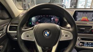 Grey BMW 740 2021 in Riga, with an engine capacity of 3.00 L and mileage of 121 thousand km for 41990 €, photo 28 on AUTOMOTO.COM.LV